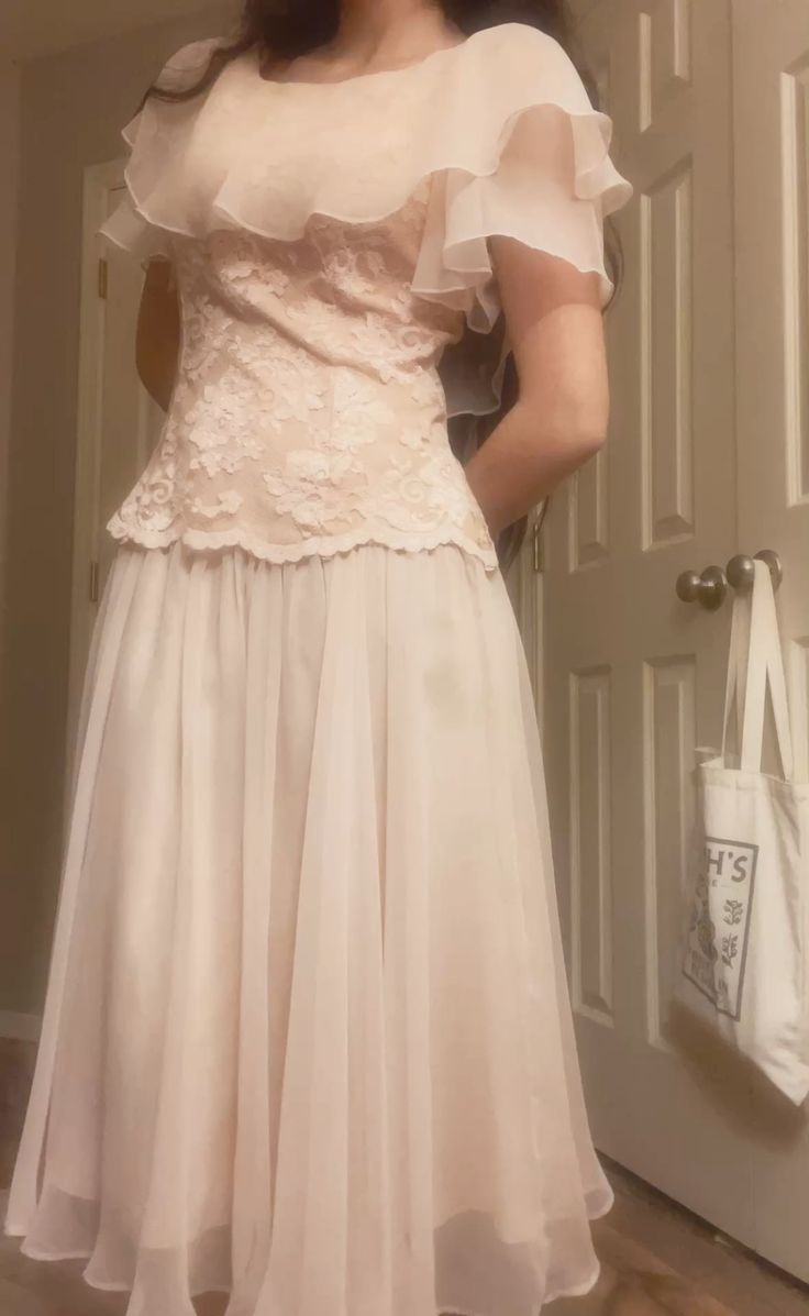 Gentle A Line Round Neck Light Pink Lace Chiffon Short Homecoming Dres ...